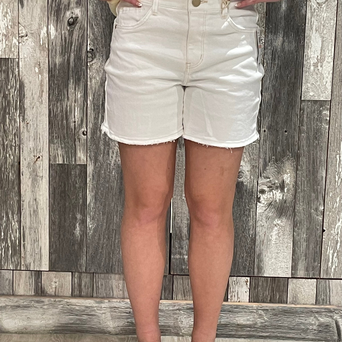 High Rise Clean Finished Hem Short in White – Mainstream-Omaha